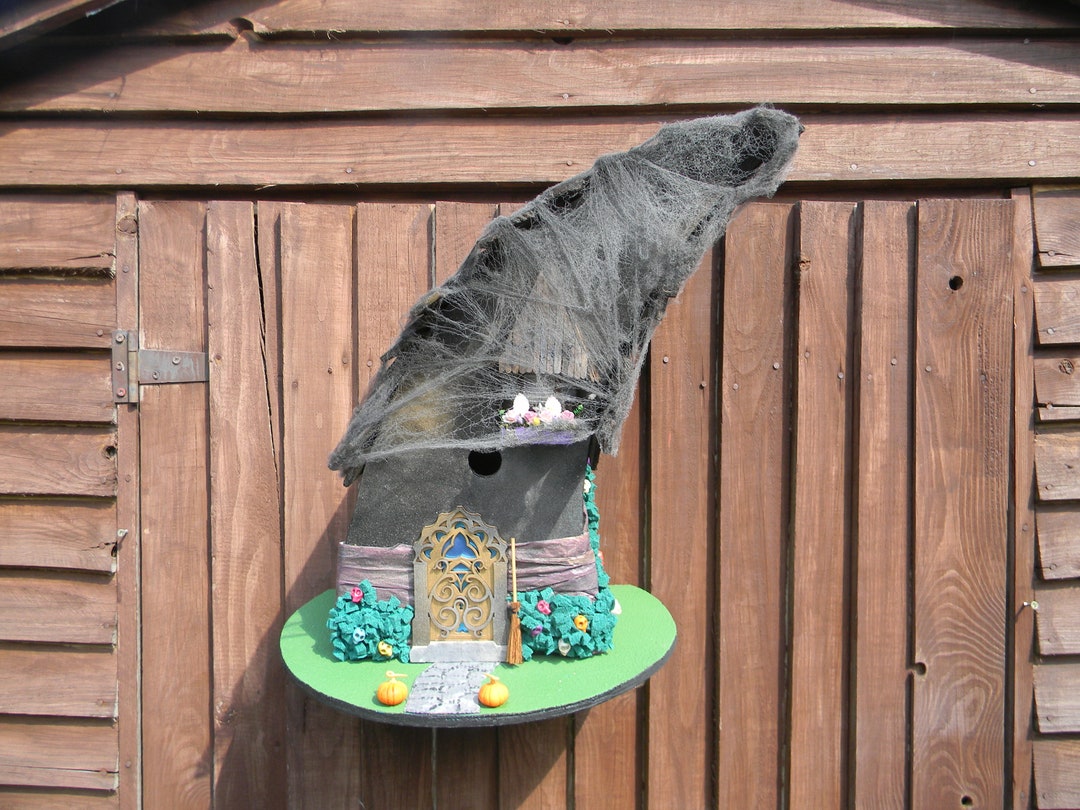 Spooky Witches Hat Birdhouse Nesting Box - Etsy