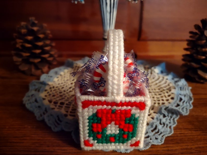 Plastic Canvas Mini Christmas Basket, Gift Holder - Etsy