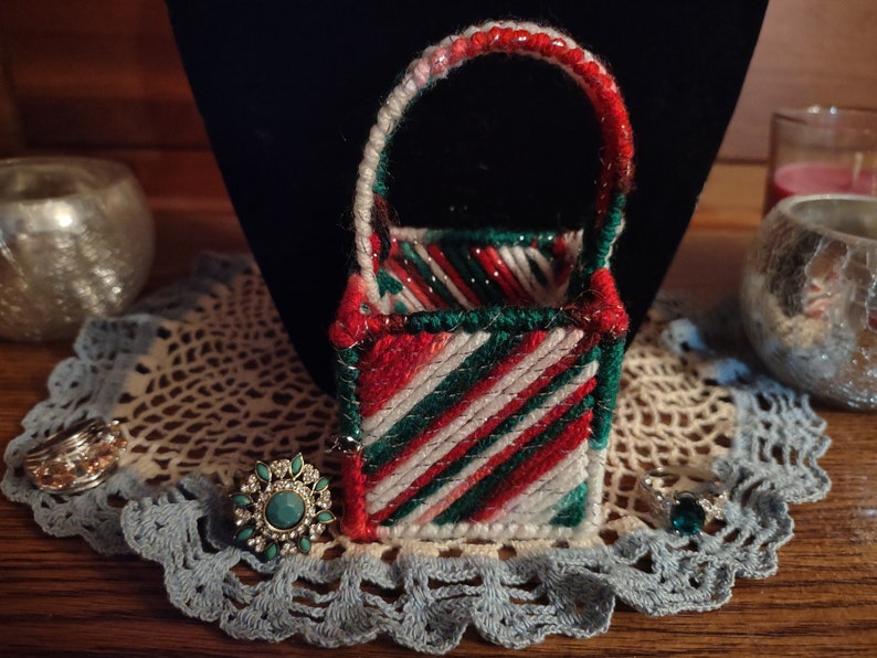 Plastic Canvas Mini Christmas Basket, Gift Holder - Etsy