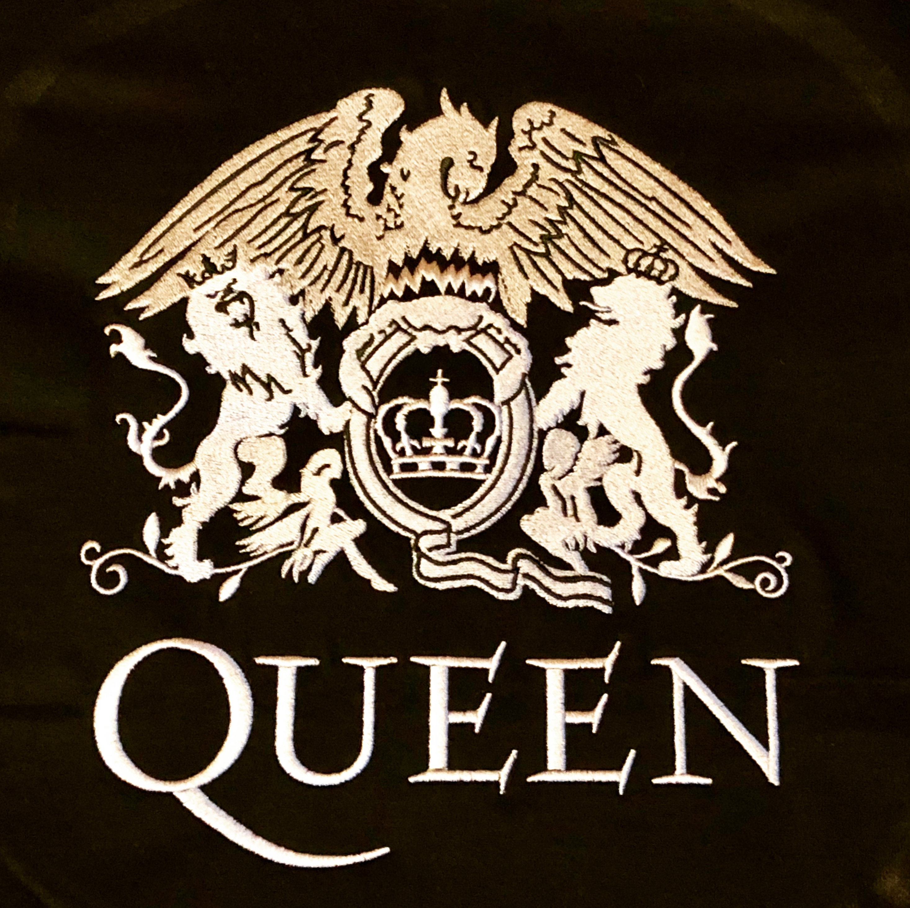 Queen Band Crest So, Being A Bit Of A Queen And Freddie... ArtiSam