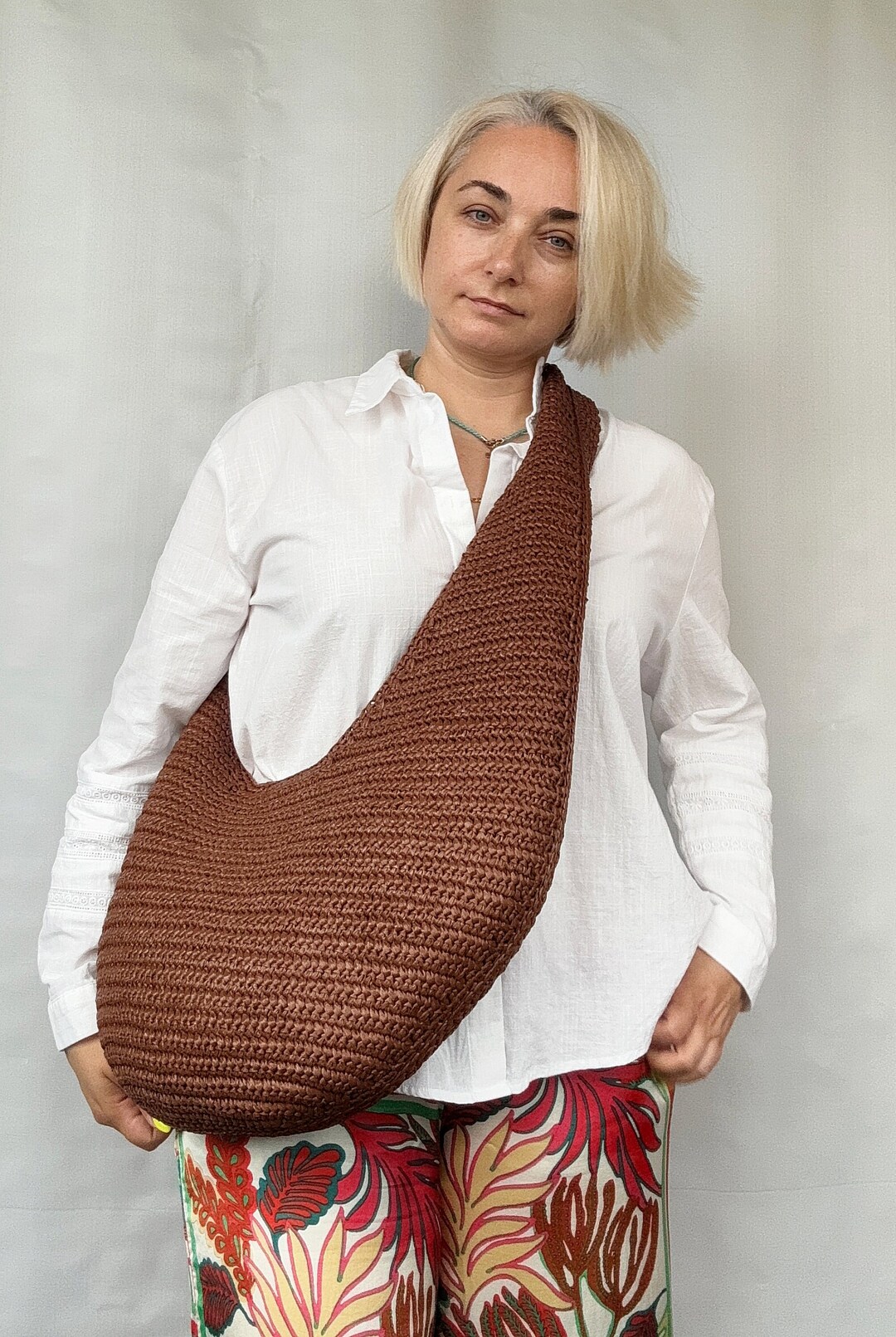 The Medium Hobo Cross Body Bag of Natural Raffia, Straw Shoulder Bag ...