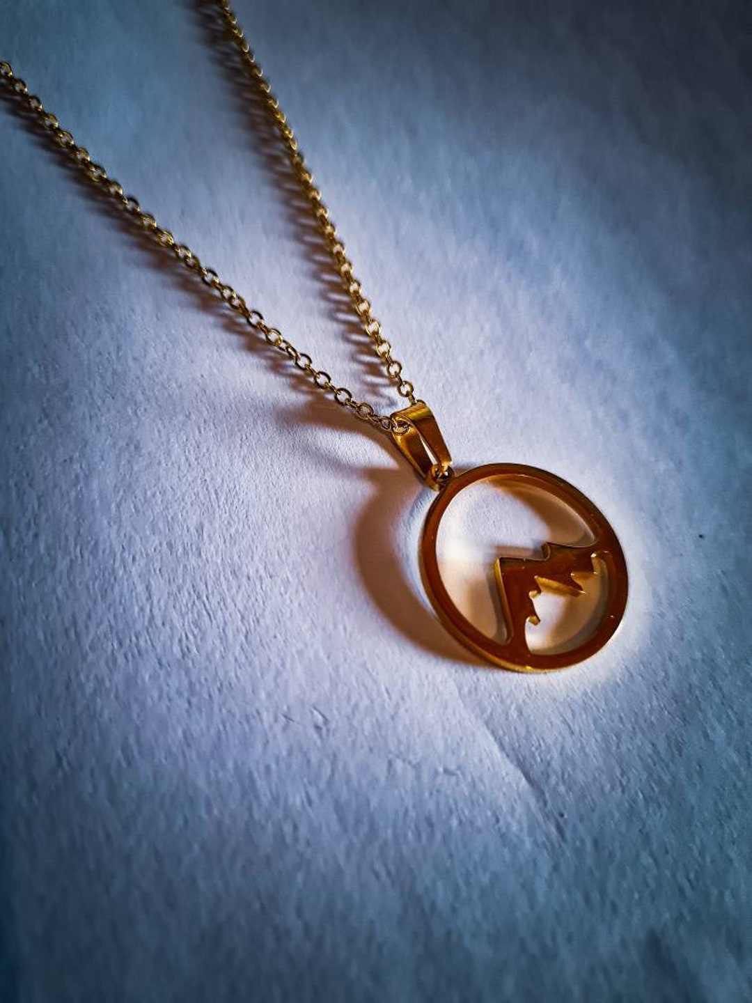 Pendant Mountain Round Stainless Steel Model Banff Gold Mountain Travel ...