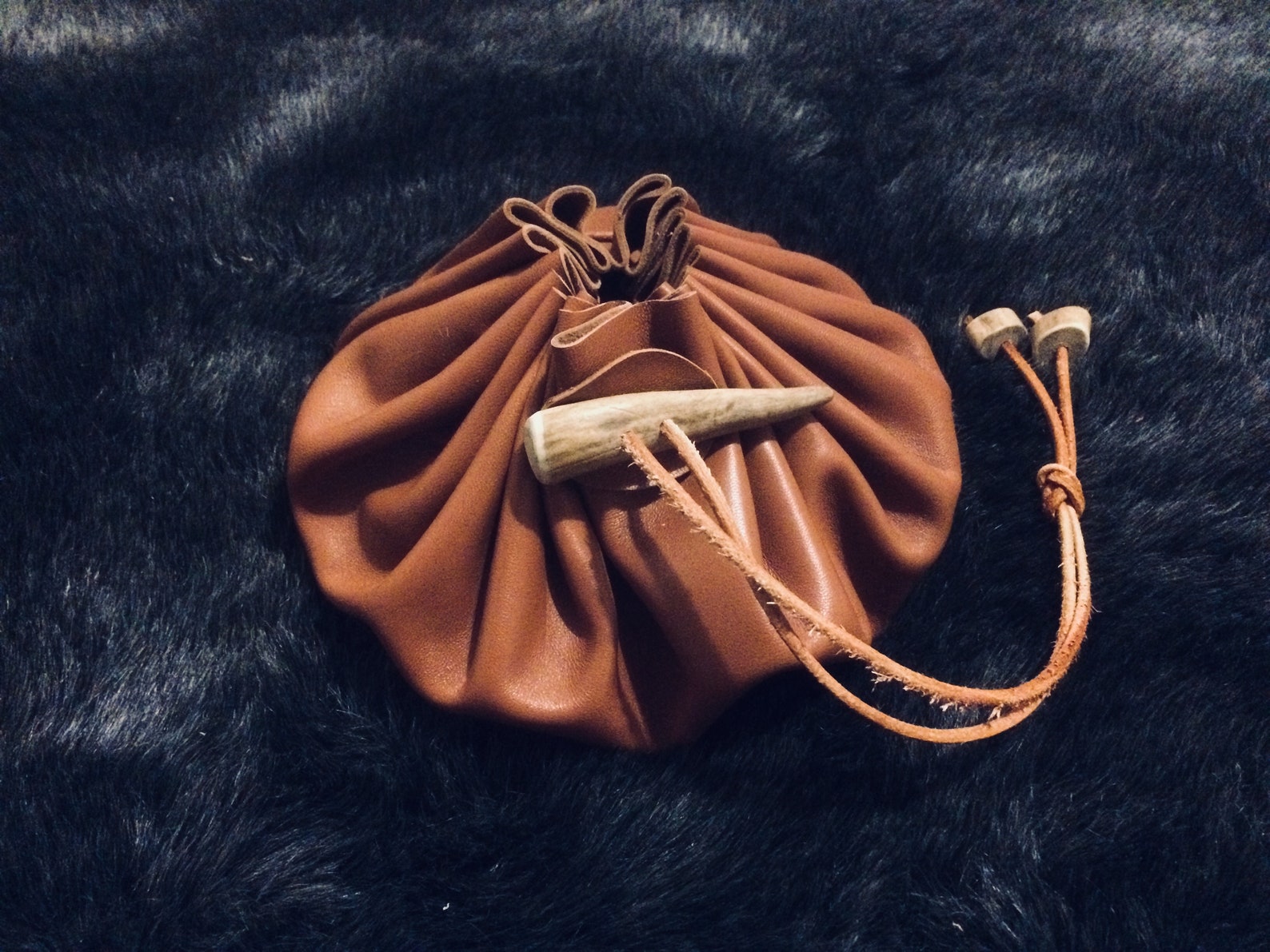 Leather tinder pouch with deer antler toggle | Etsy