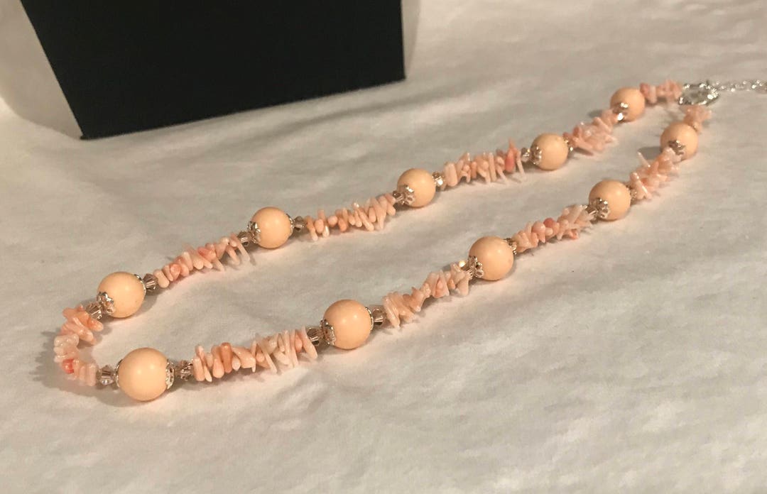 Muticolor Peach Lucite Beads, Crystal and Pink Coral Shell Chip Beads ...