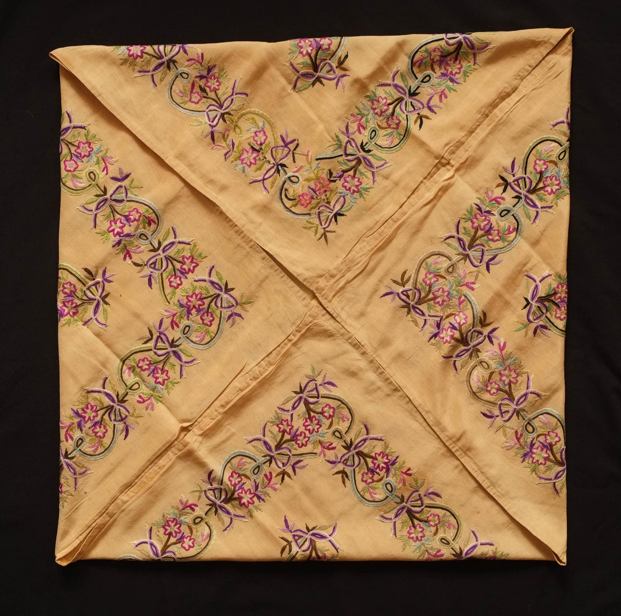 Istanbul Silk Embroidered Cover - Etsy