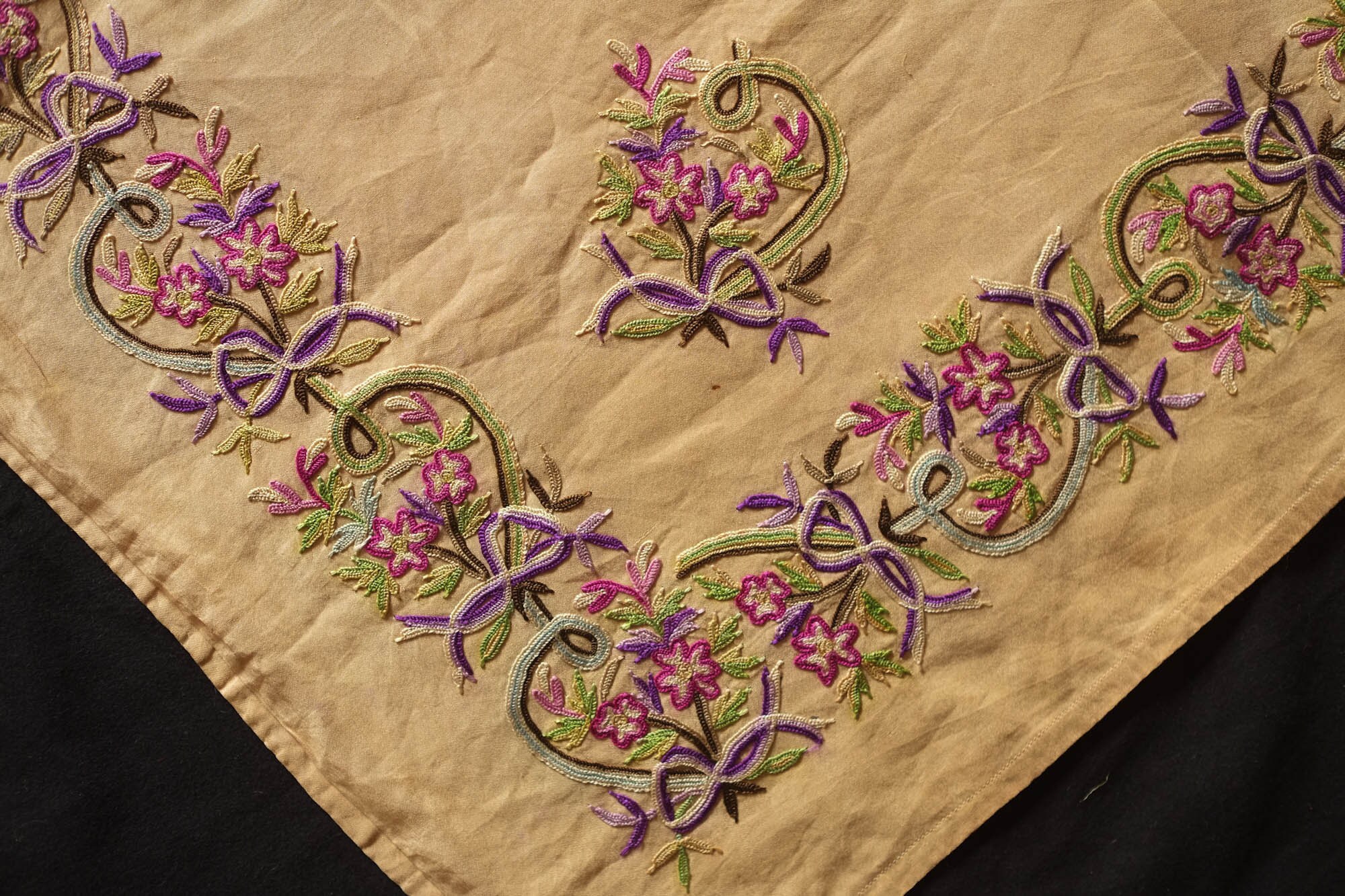 Istanbul Silk Embroidered Cover - Etsy