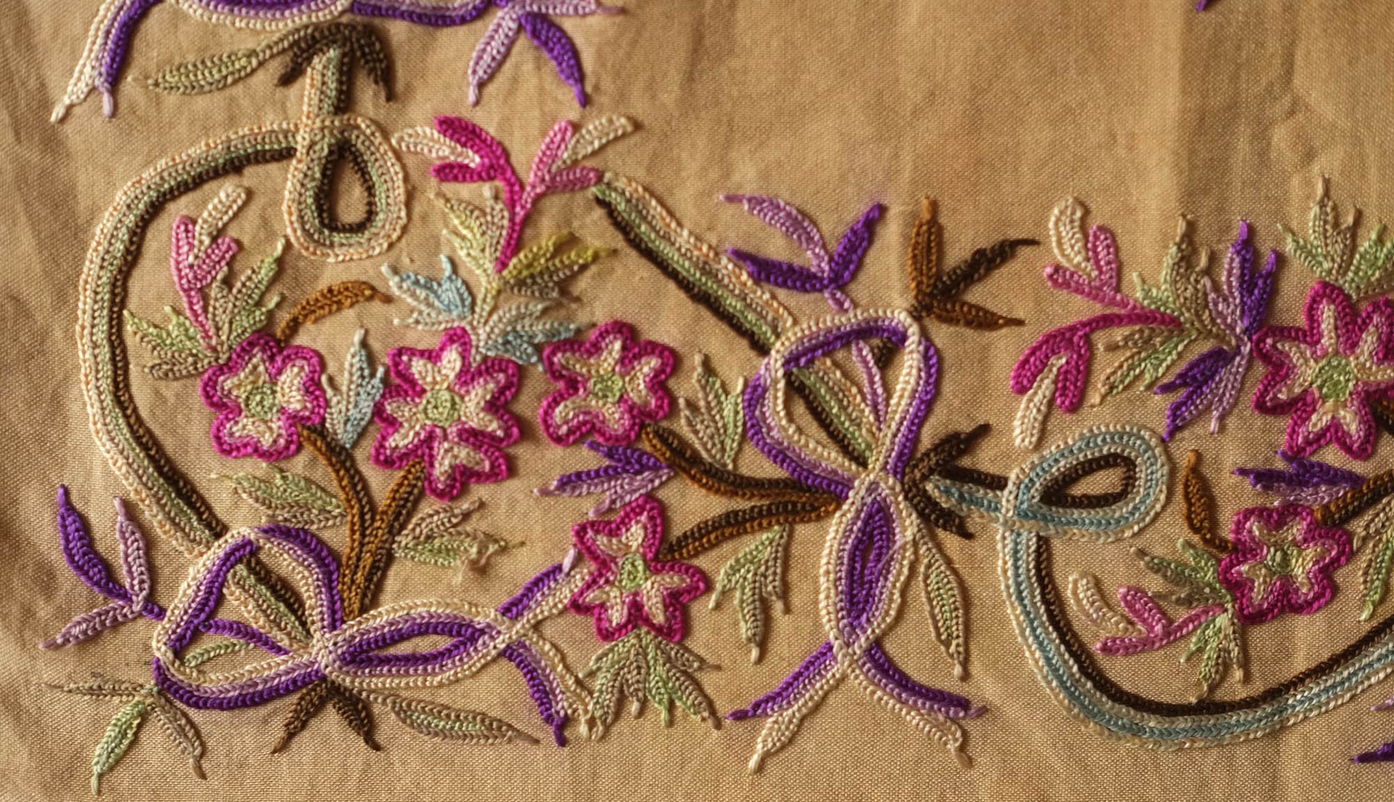 Istanbul Silk Embroidered Cover - Etsy