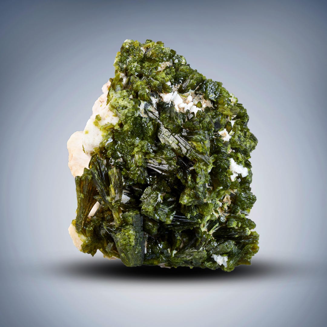 32 Gram Beautiful Epidote Specimen From Pakistan - Etsy