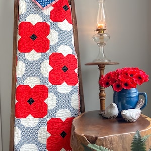 Poppy Quilt Pattern: Patriotic Floral Design (PDF Pattern) - Etsy