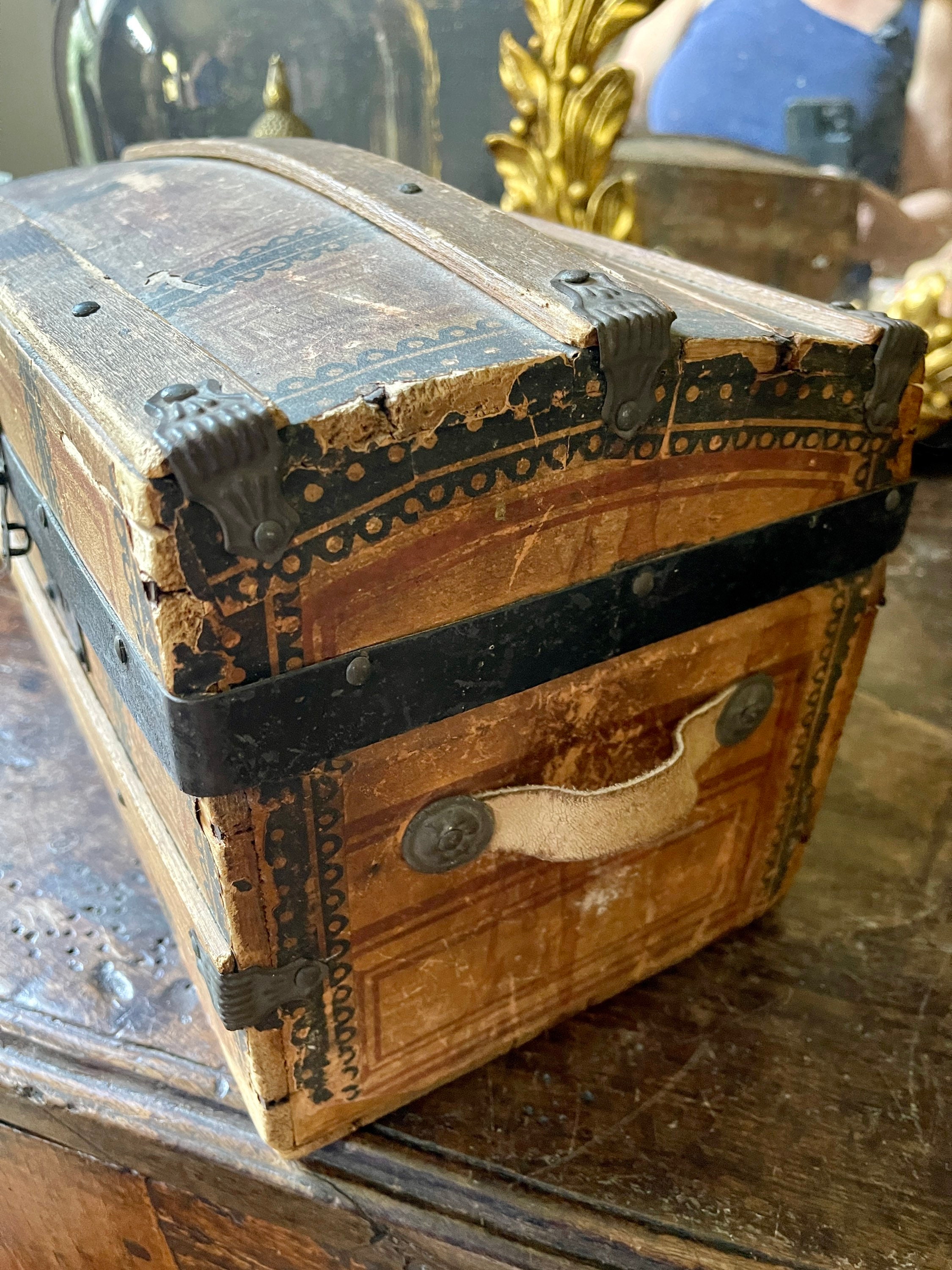 Antique Miniature Trunk Salesman Sample Doll Trunk