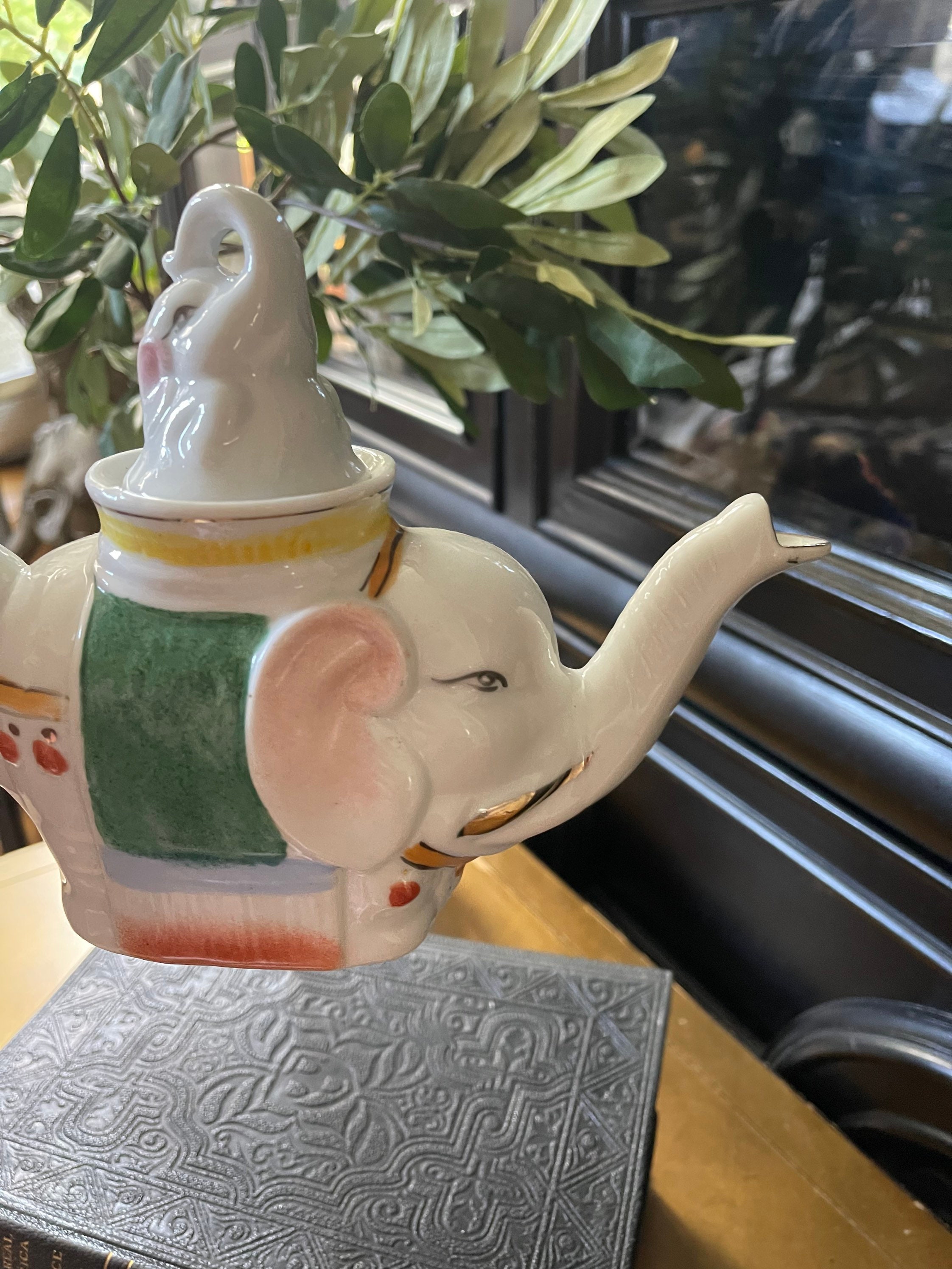 Pair of Elephant Tea Pots , Mother and Child, Chinoiserie Asian Chic ...