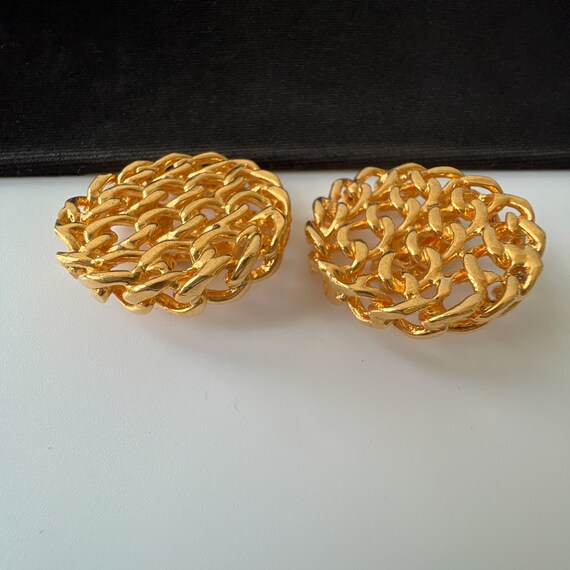 CHANEL Vintage Gold Plated Chain Round Shape Clip on … - Gem