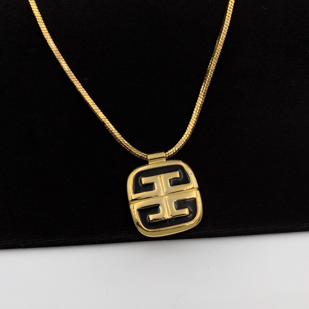 GIVENCHY Vintage 4G Logo With Enamel Choker Necklace - Etsy