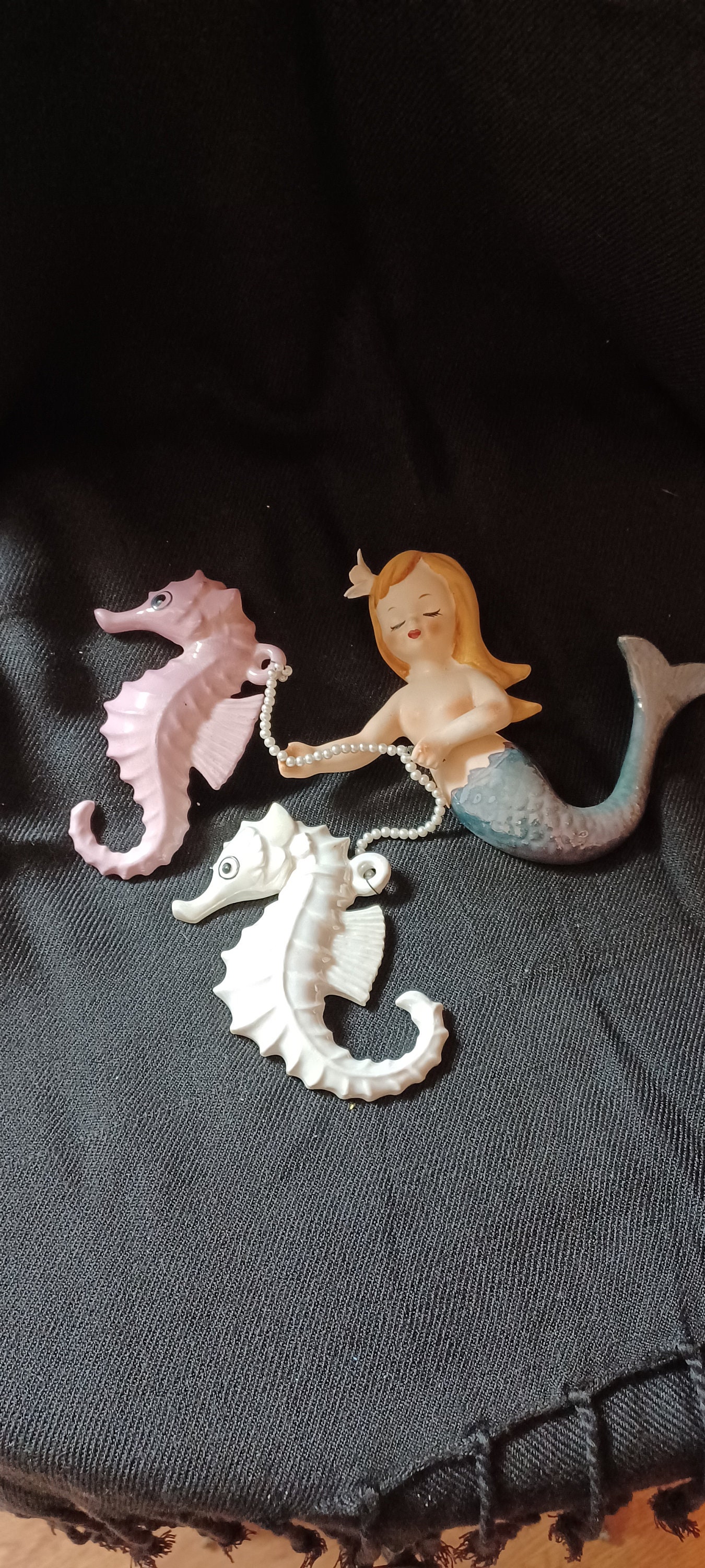 RARE Vintage Lefton Mermaids W/ Seahorses Wall-hanging Ceramic Plaque ...
