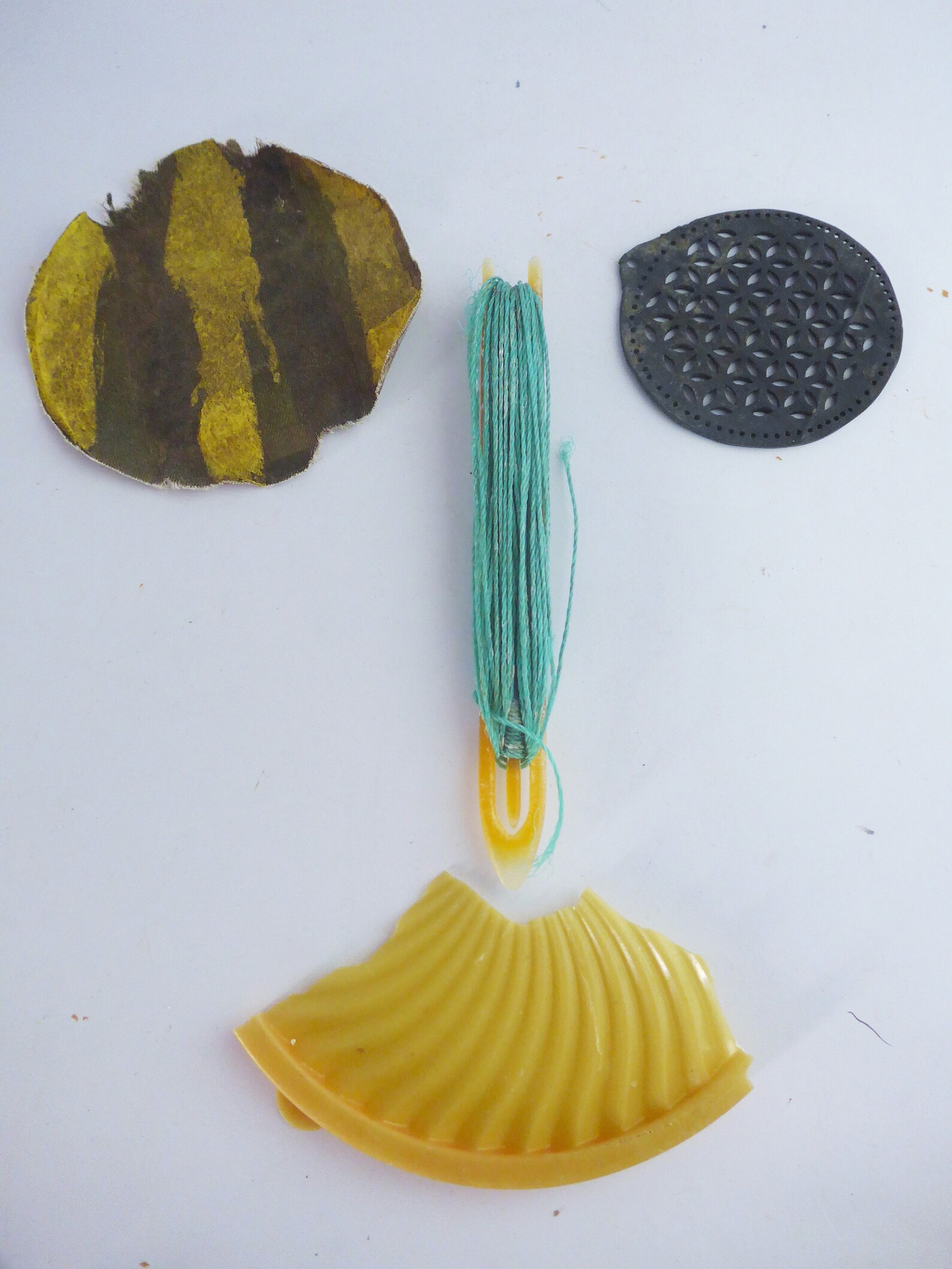 Beach Trash - 23 Pcs. - Beach Finds - Trash2treasure - Junk Lot ...