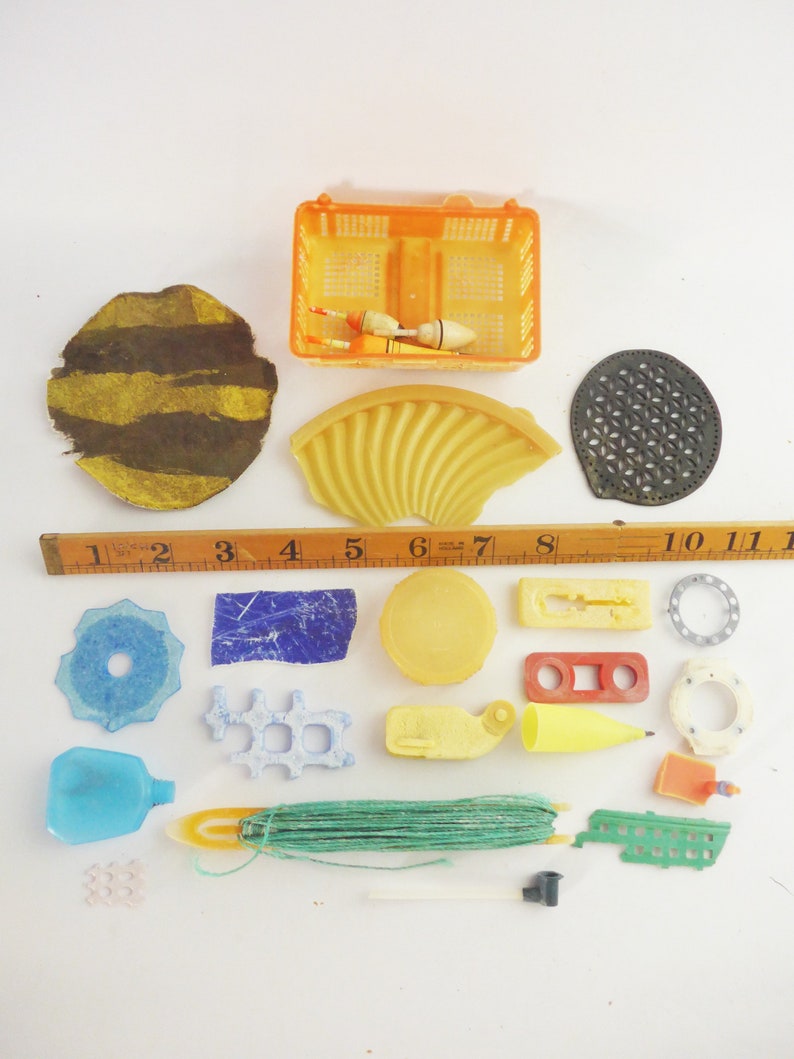 Beach Trash - 23 Pcs. - Beach Finds - Trash2treasure - Junk Lot ...