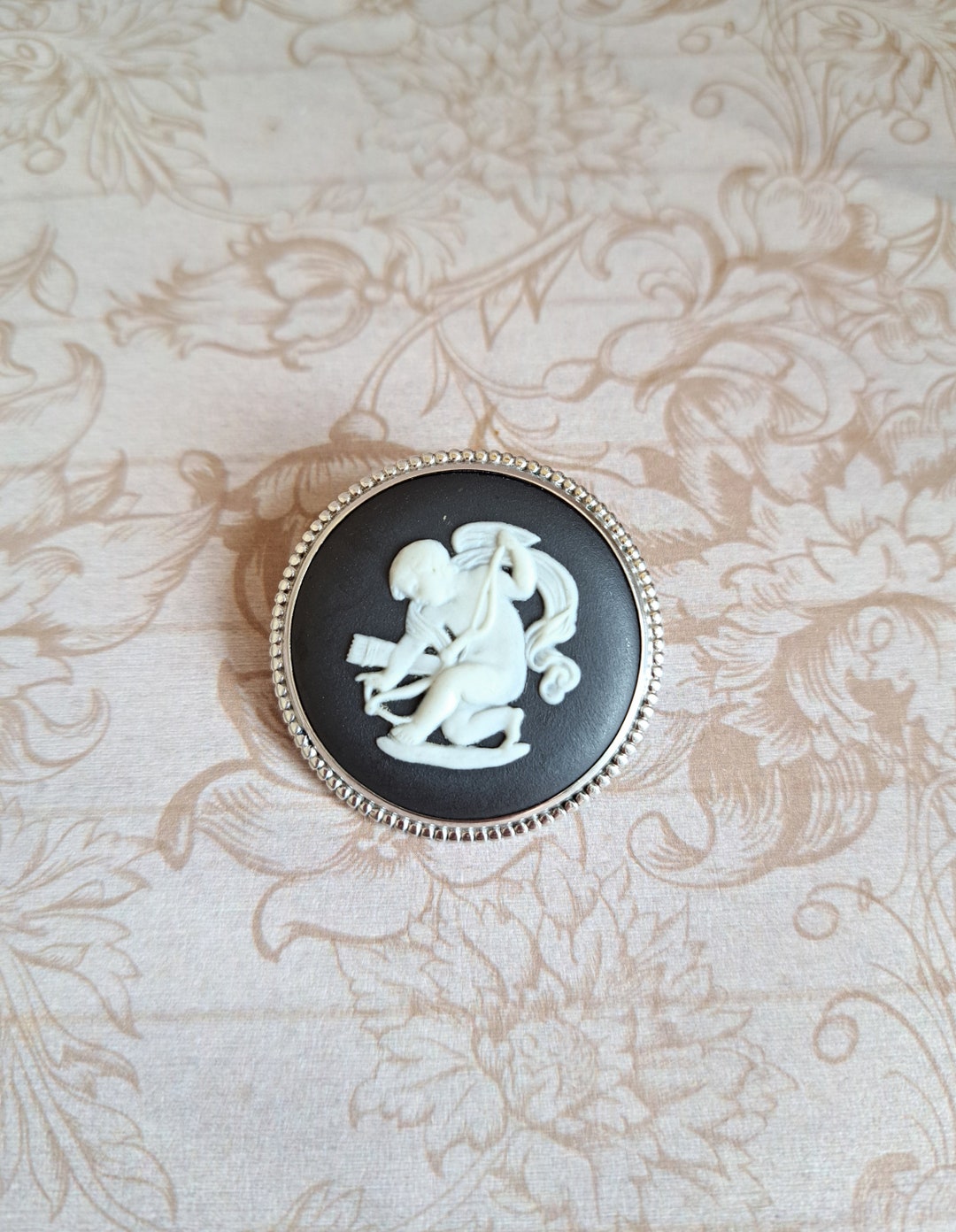 Vintage Wedgwood Black Jasperware Cameo Brooch Medium Size Circular Pin ...