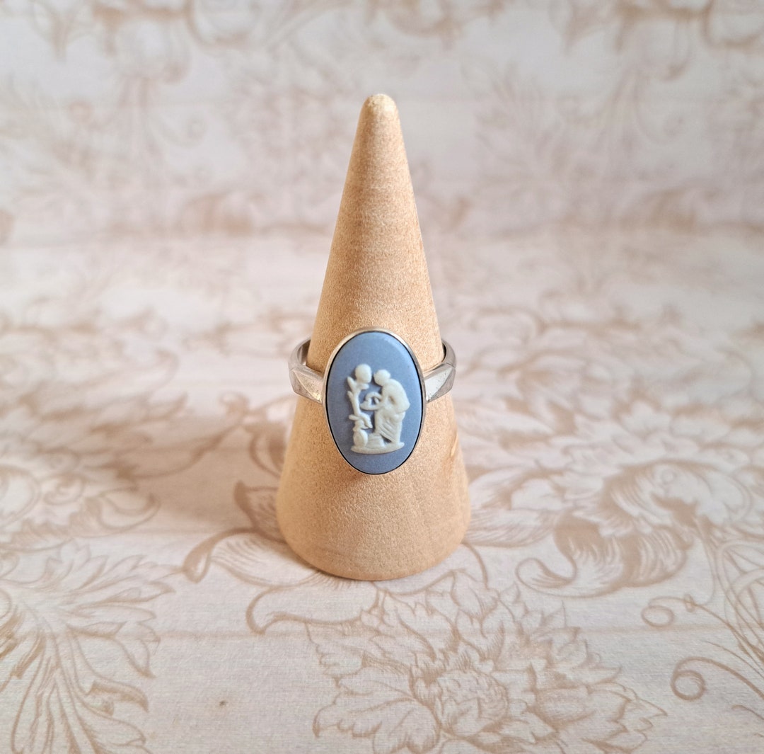 Vintage Wedgwood Ring Blue Jasperware, Oval Cameo Fully Hallmarked ...