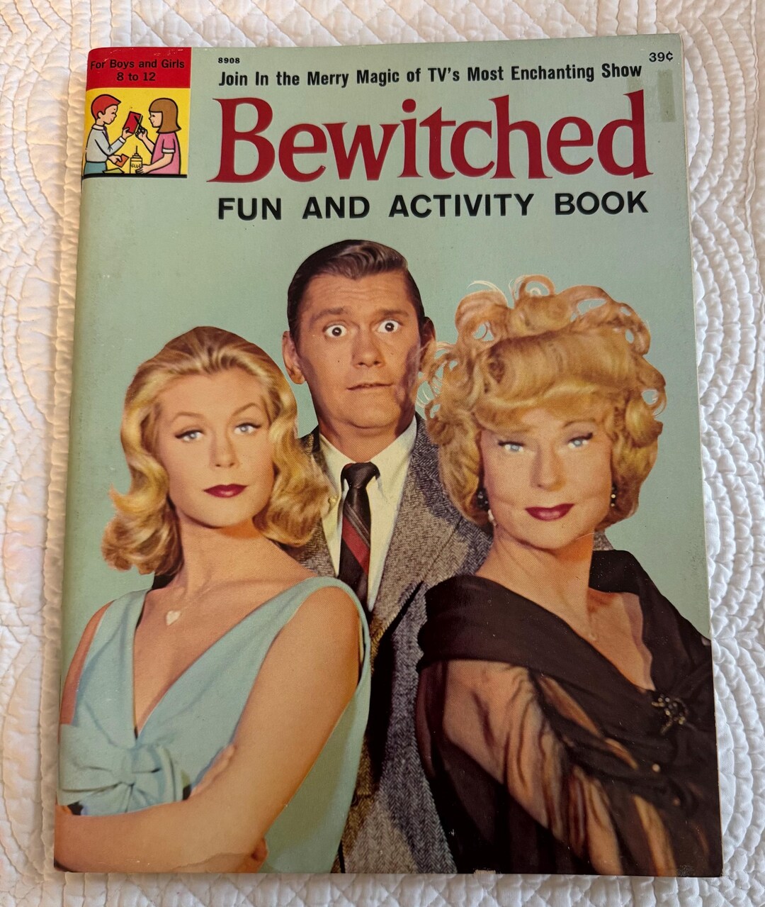 Bewitched Activity Book/bewitched Coloring Book/elizabeth Montgomery ...