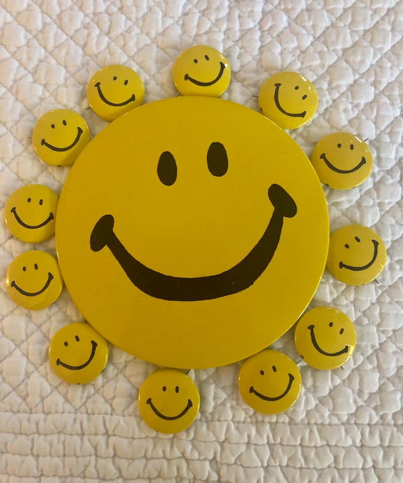 Vintage Smiley Face Pin/groovy Smiley Face Pin Back/have S Nice Day ...