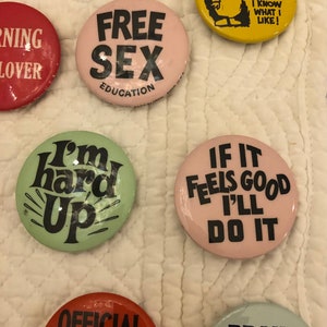 Vintage 1970s Hippy Buttons Pins/vintage Vagabond Counter Culture Pins ...