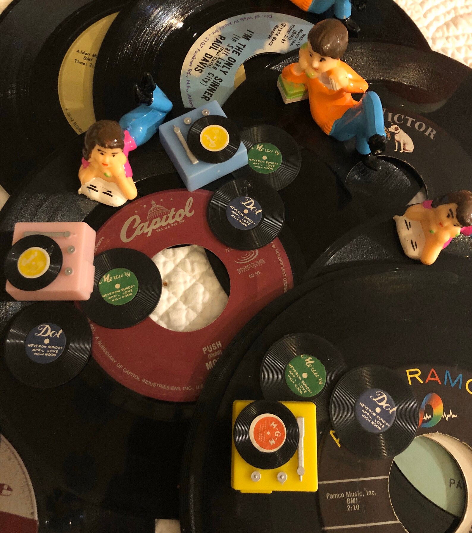 Vintage Mini Record Player With Records/toy Record - Etsy