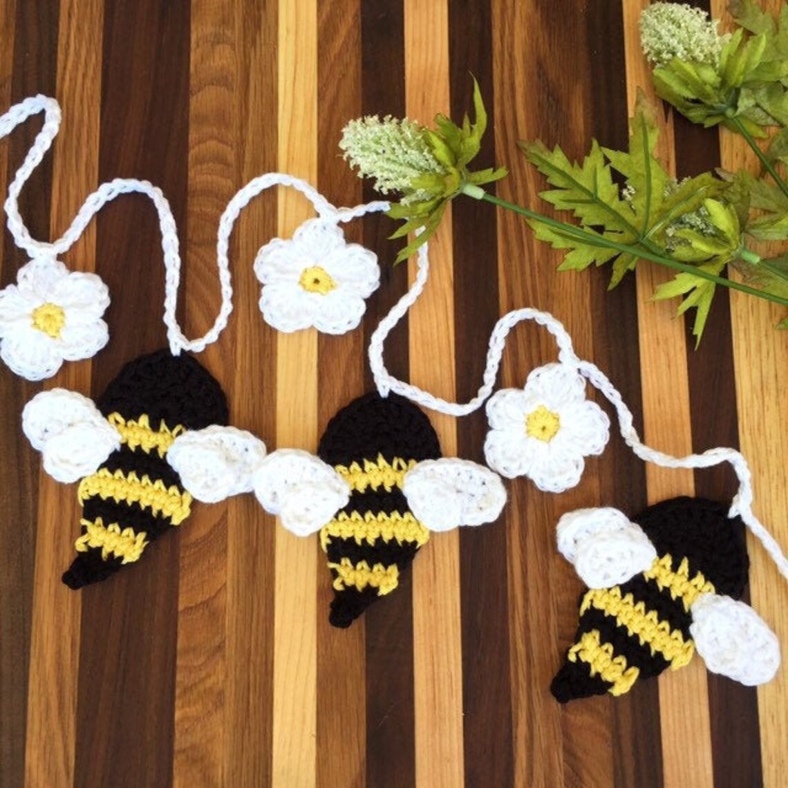 Bumble Bee Garland Farmhouse Garland for Mantle Daisy - Etsy Canada