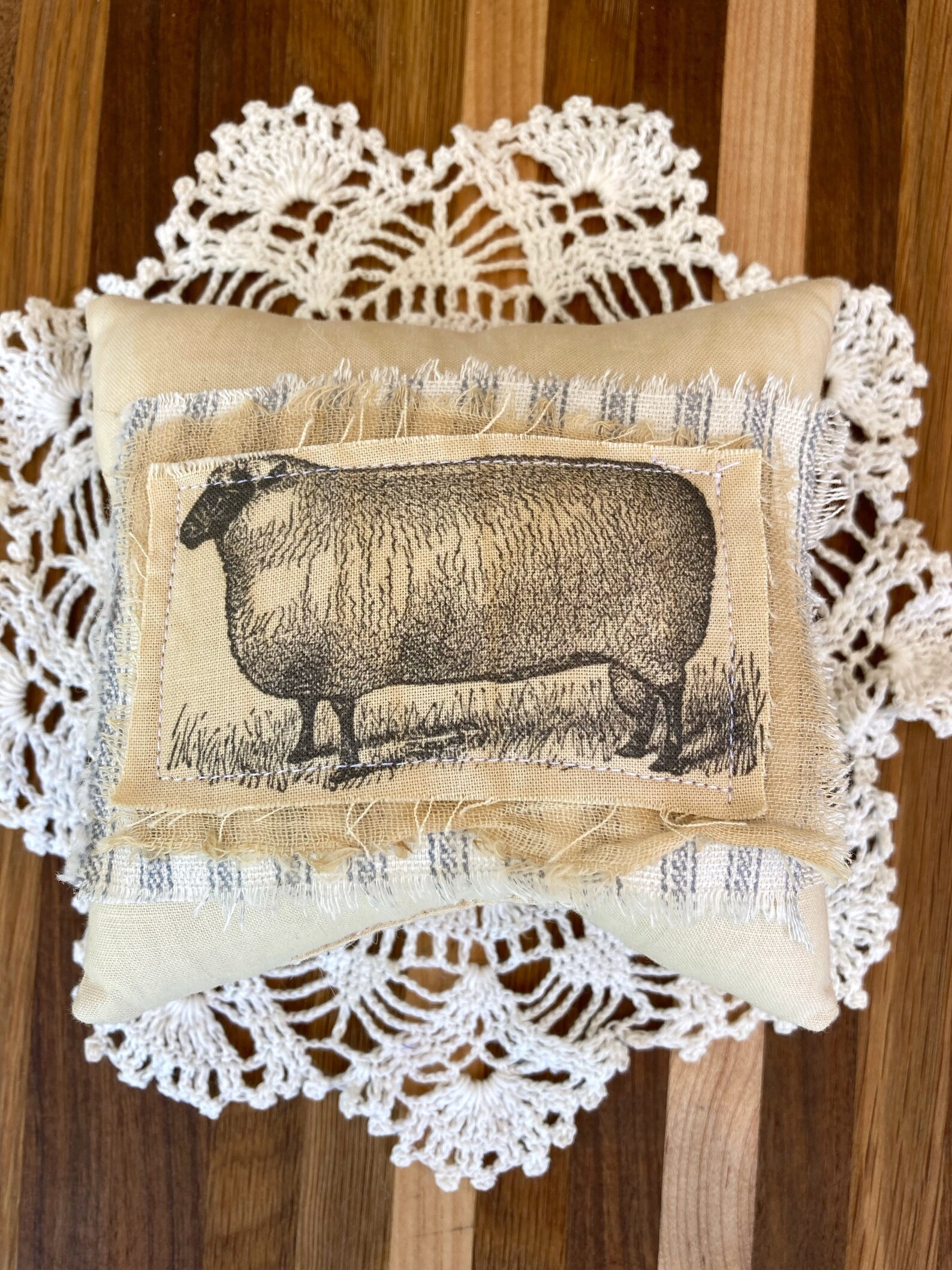 Sheep Bowl Fillers, Spring Farmhouse Decor, Spring Pillow Tuck ...