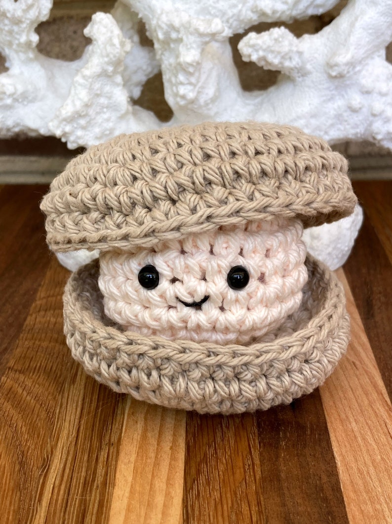 Clam Shell Plushie, Kawaiis Seashells, Clam Fidget, Crochet Clam Plush ...