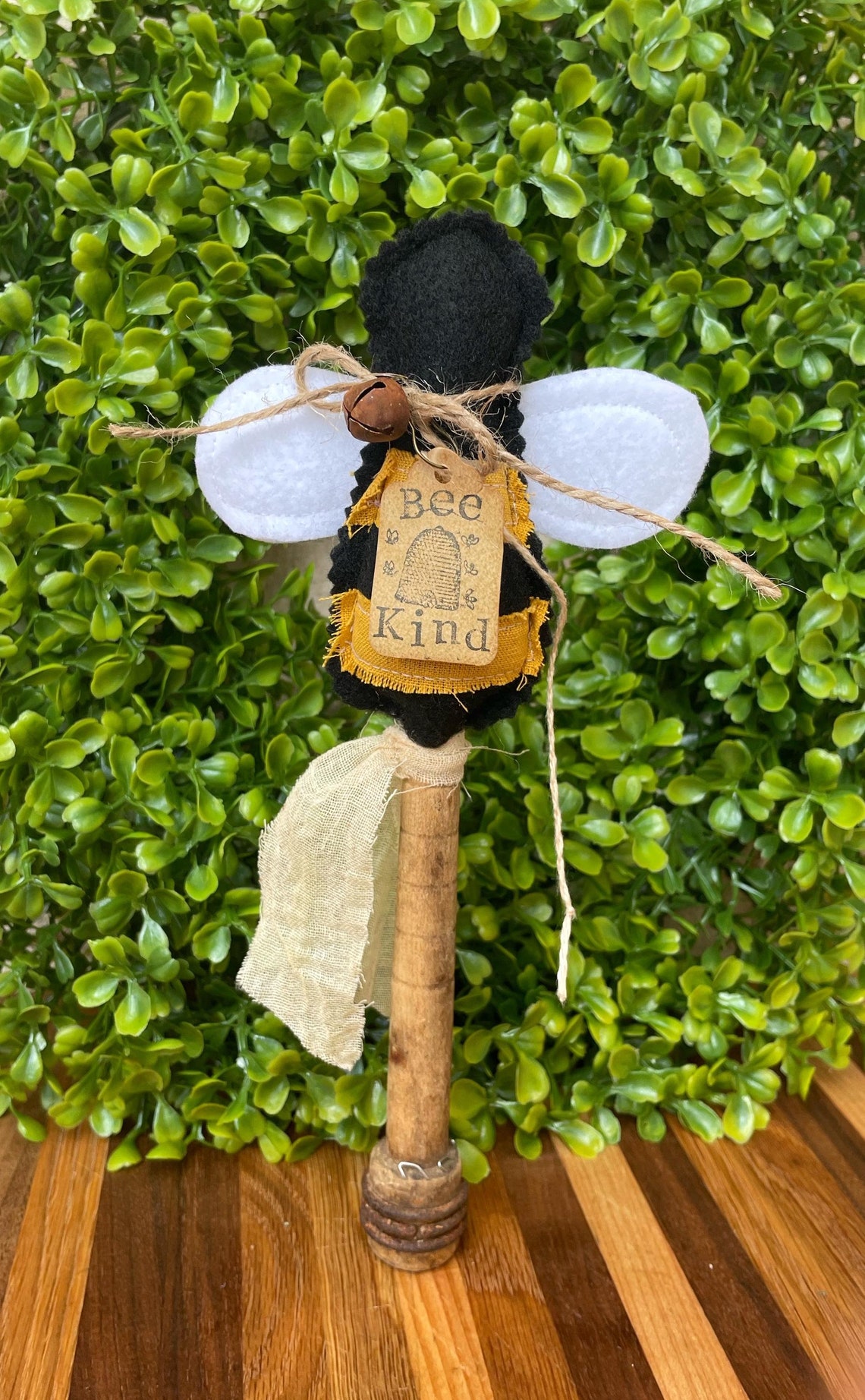 Bee Spindle, Bee Shelf Sitter, Primitive Bees, Tiered Tray Bees ...