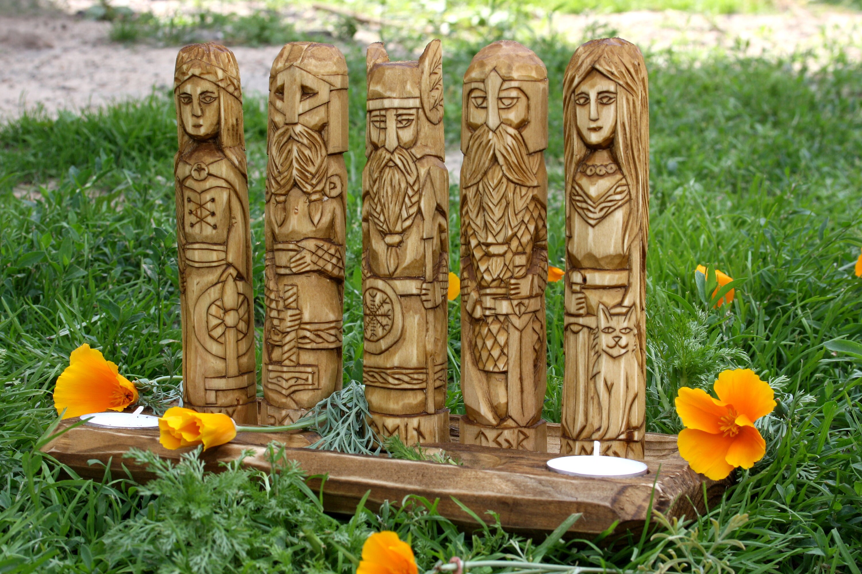 Wooden Altar. Handcrafted Statue. Odin. Freya. Thor. Frigg. - Etsy Canada