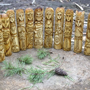 Goddess CERRIDWEN. Celtic Goddess. Wooden Statue Cerridwen. Wiccan ...