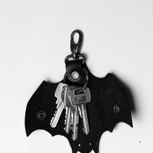 Bat Key Ring,leather Keychain,keychain,keyring,key,coffin,vampire ...