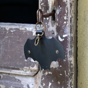 Bat Key Ring,leather Keychain,keychain,keyring,key,coffin,vampire ...