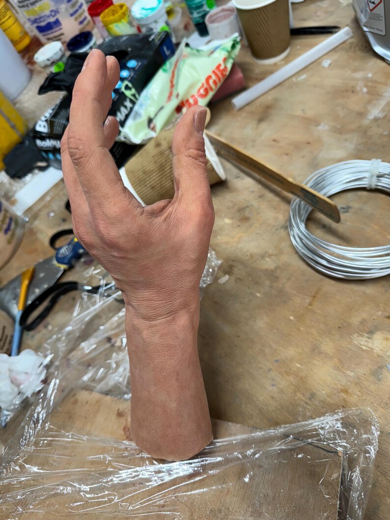 Realistic Male Hand - Grabbing Pose / Left Hand - Etsy