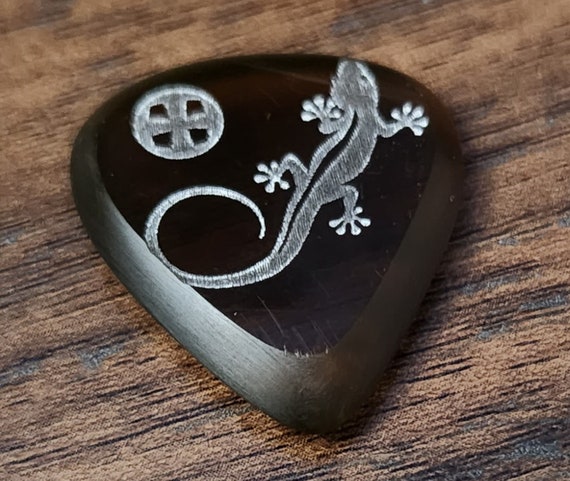 Manek Acrylic Pick Gecko 4 Mm - Etsy