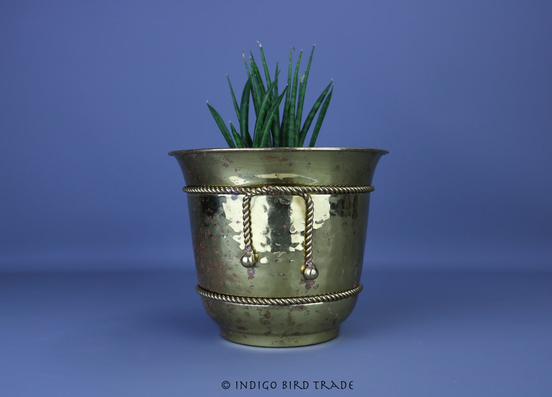 Vintage Large Hammered Brass Planter With Tassel Bow | Gold Metal Round ...