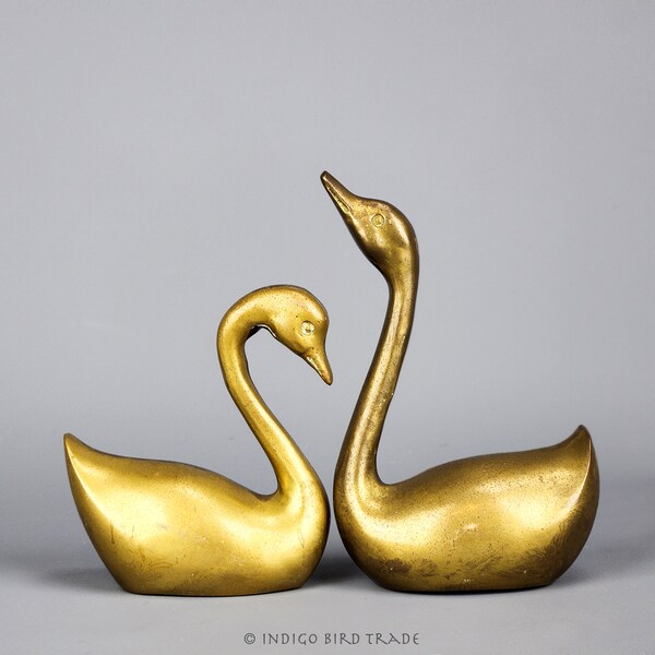 Swan Figurine - Etsy