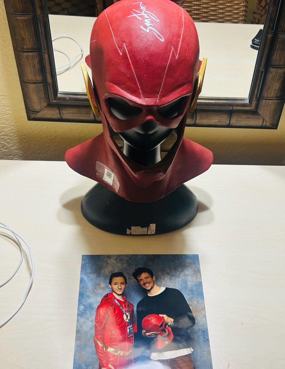 The Flash Cowl Signed by Tom Cavanagh, Carlos Valdes and Grant Gustin ...