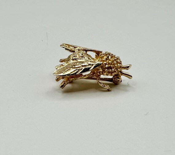 Vintage Estate Solid 14k Yellow Gold Bee Pin Brooch - Gem