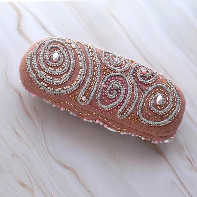 Beaded Eyeglass Case No.1 / Hard Type / Pink & Sparkly / Statement One ...