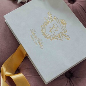 Luxury Crystal White Velvet Wedding Invitation Box Suede | Acrylic ...