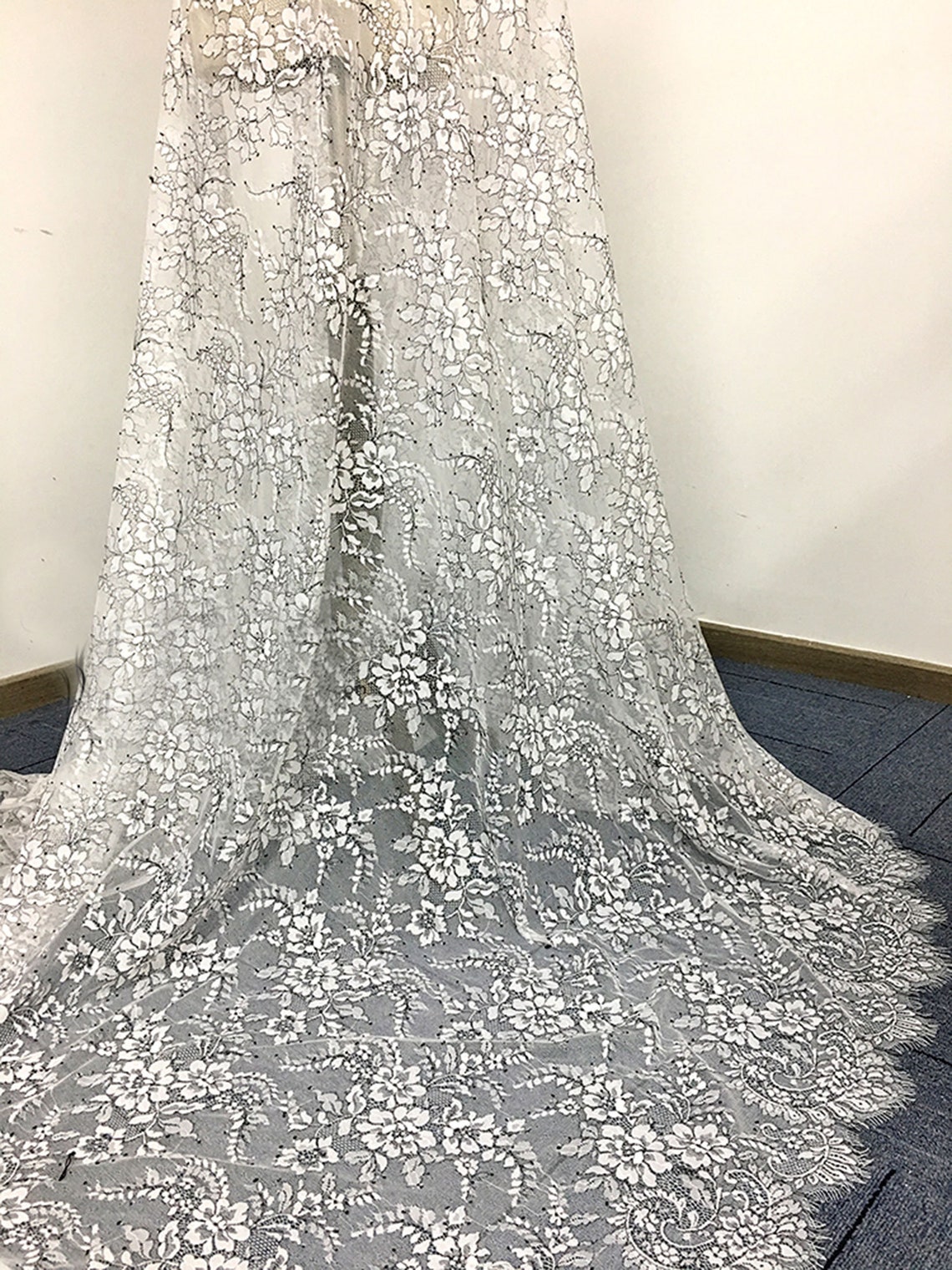 3 Meters Chantilly Lace Fabric Both Edge Eyelash Lace Black and White ...