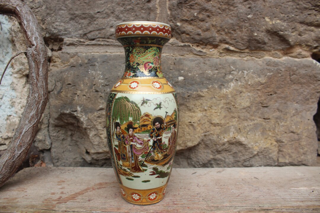 Vase Asian Motifs Hand Painted Vintage Made in China 70s - Etsy