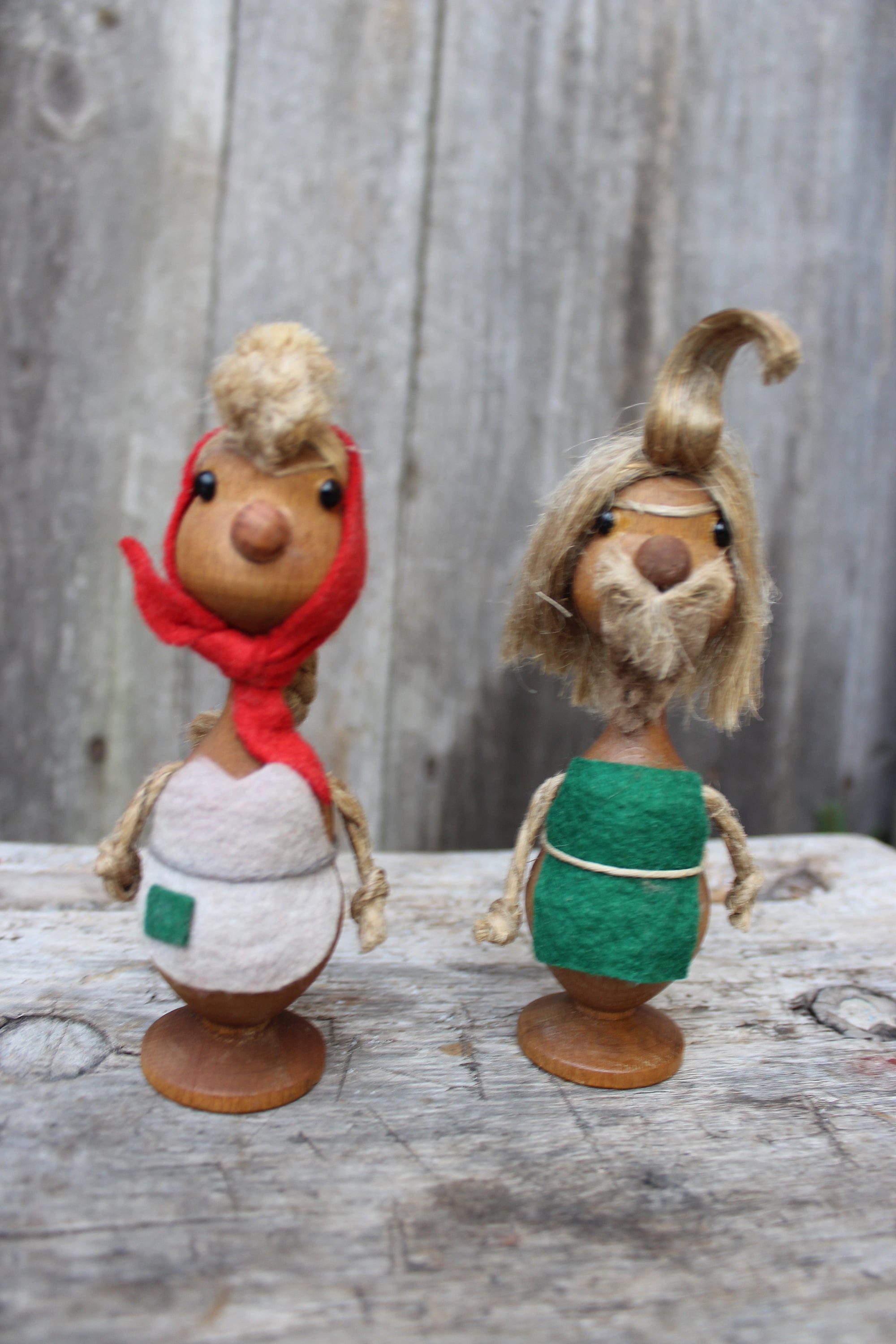 Small wooden craft figures store