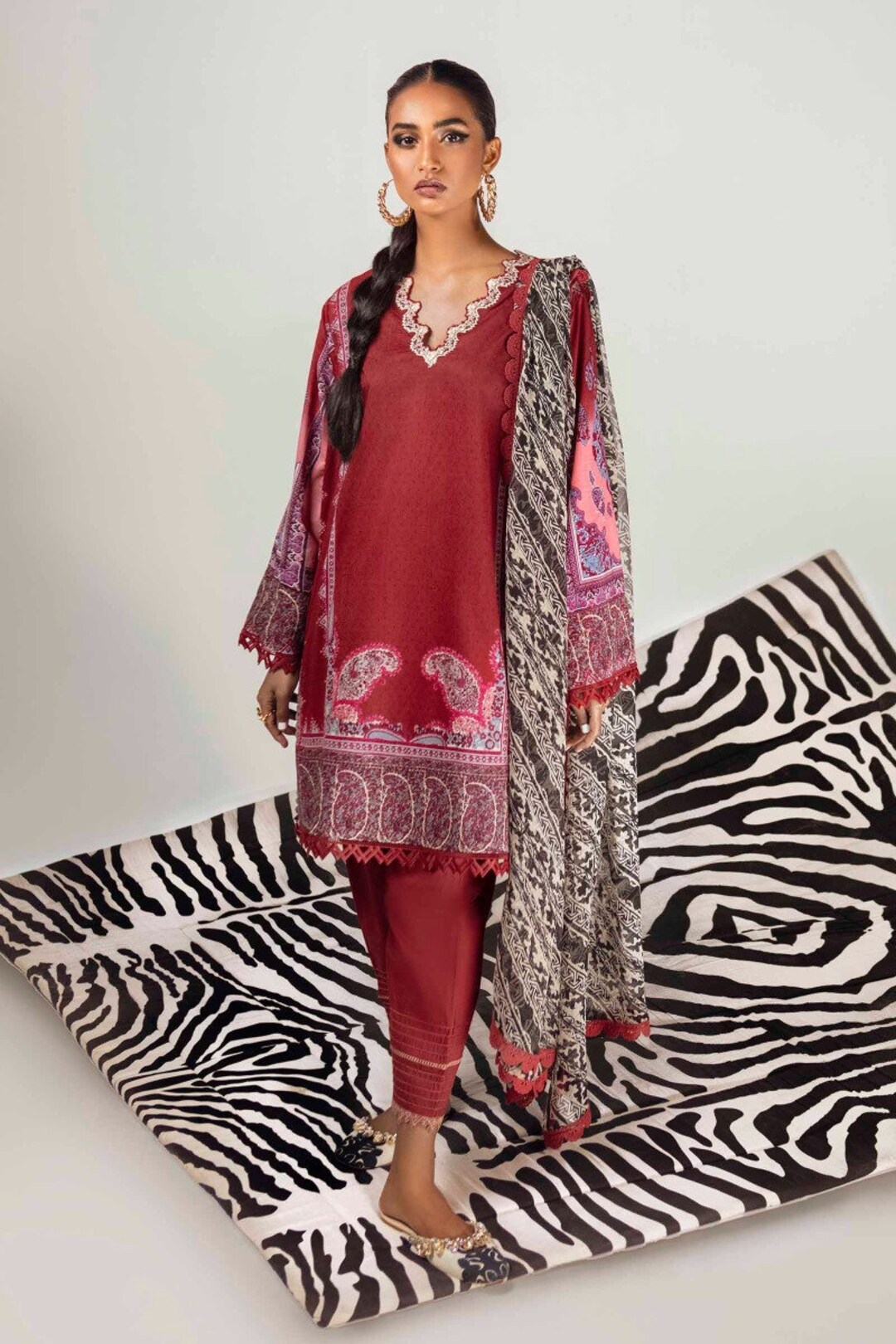Sana Safinaz Mahay Latest Luxury Lawn Dress Pakistani Designer Salwar ...