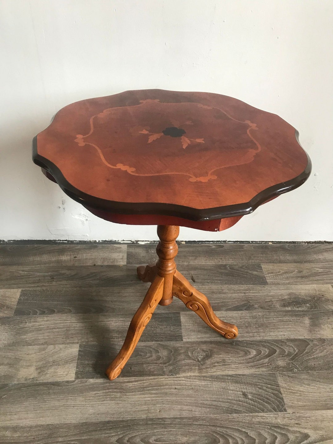 Ornate Italian Rococo Mahogany Inlay Veneer Side Coffee Table With ...