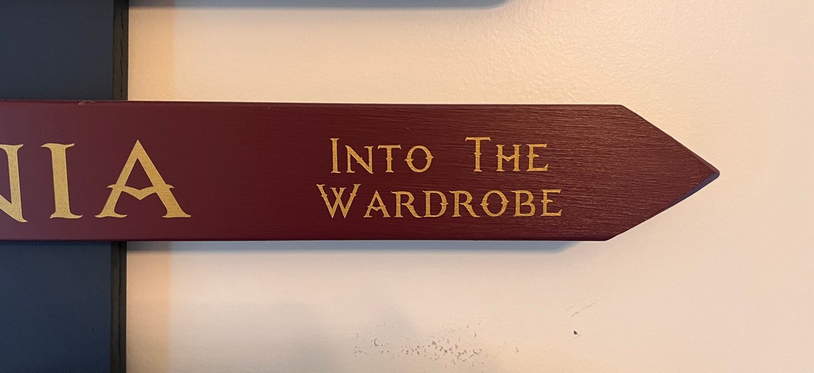 Narnia Directional Sign - Etsy