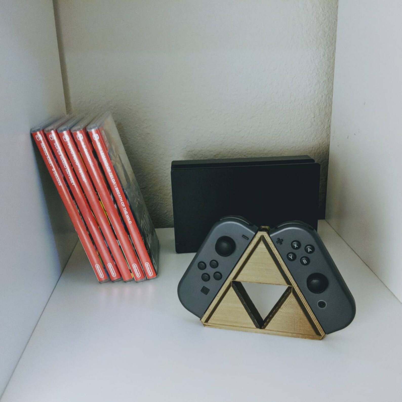 Bronze Triforce Joycon Display Stand and Game Holder - Etsy