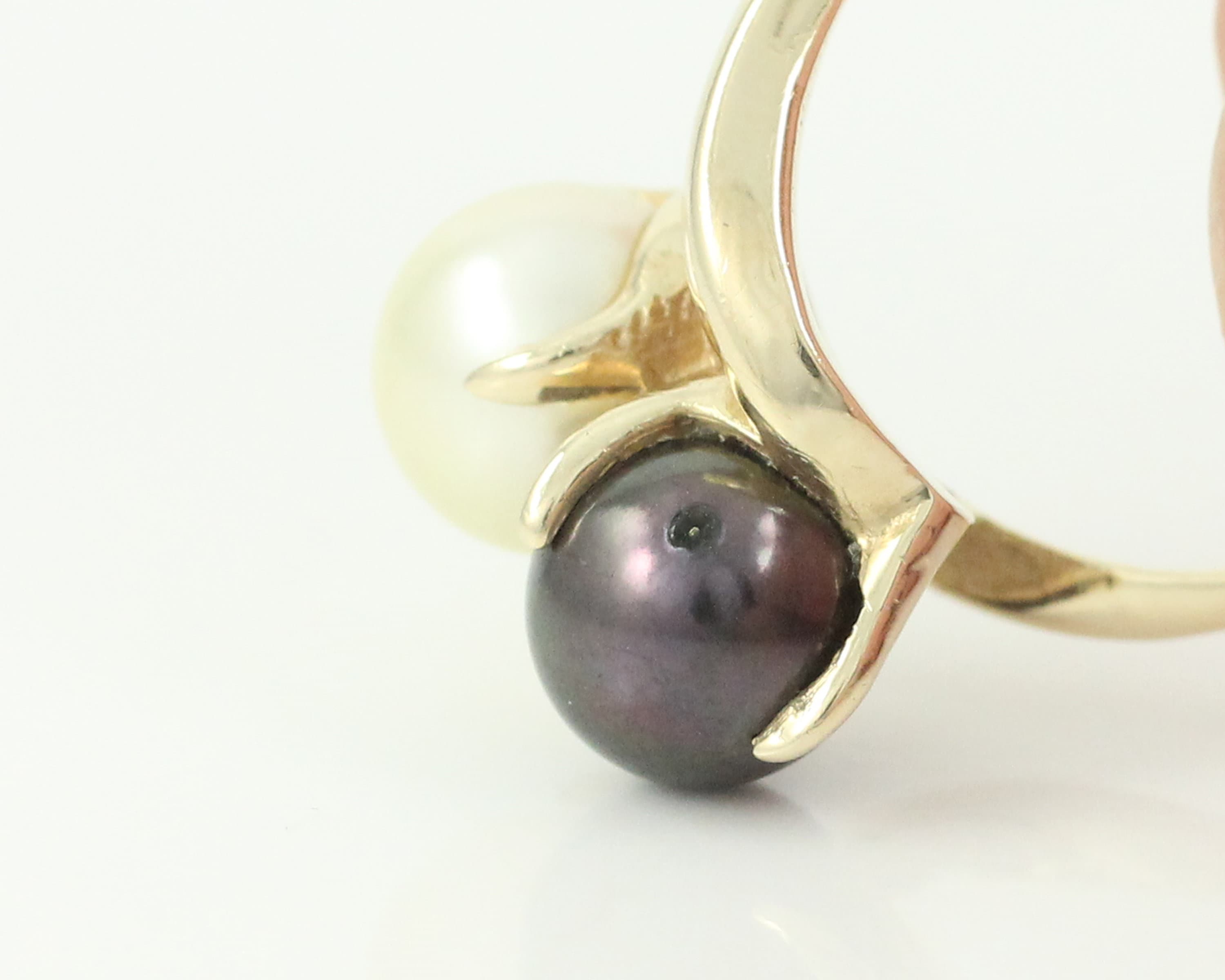 Vintage 10K Black White Pearl Bypass Ring, 10K Cultured Akoya Pearl ...